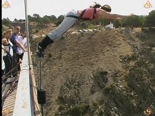 CAM`P AVENTURA: Salto Bunging Jumping...